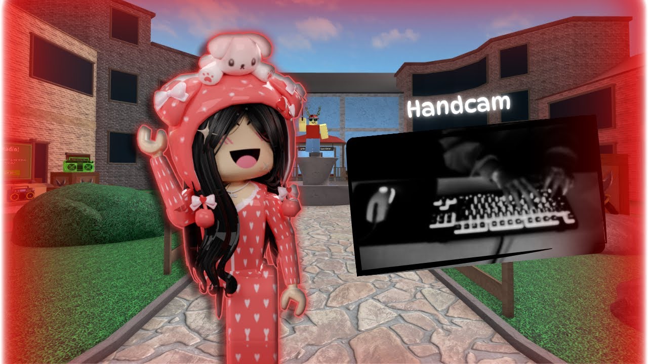 Playing mm2 with handcam! - YouTube