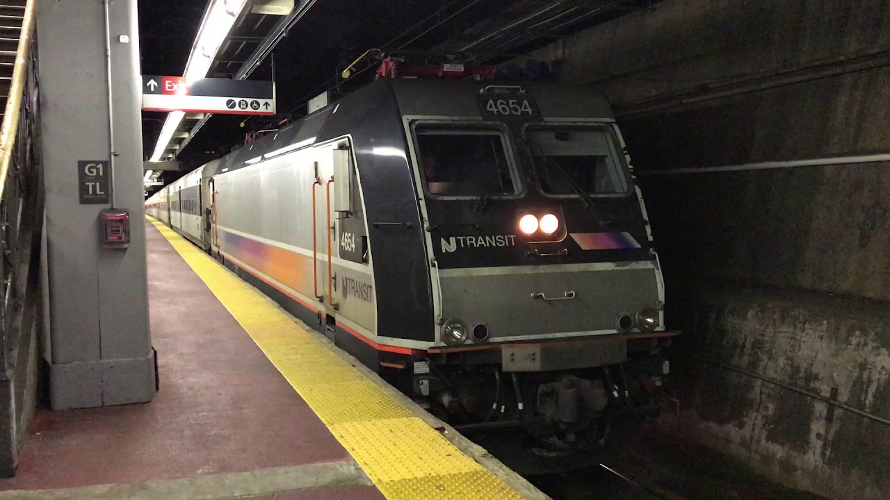 NJ Transit HD 60fps: ALP-46A + 6 Comets + ALP-46A Departs New York Penn ...