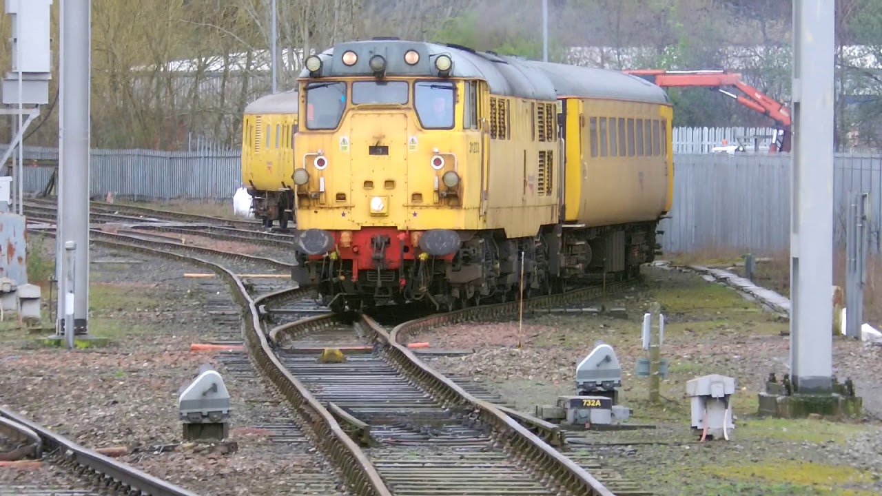 Network rail 31 31233 leaving wapping sidings at Carlisle - YouTube