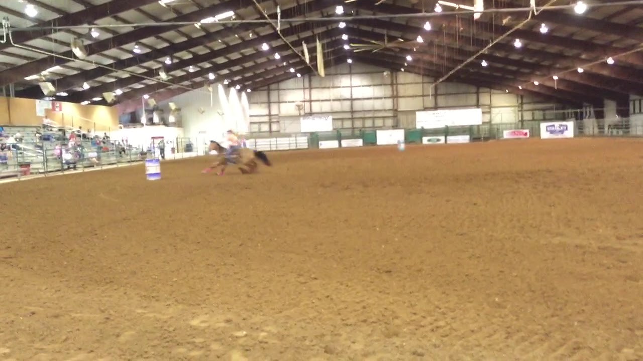 Jacque Woolman and Rosas Cantina CC - YouTube