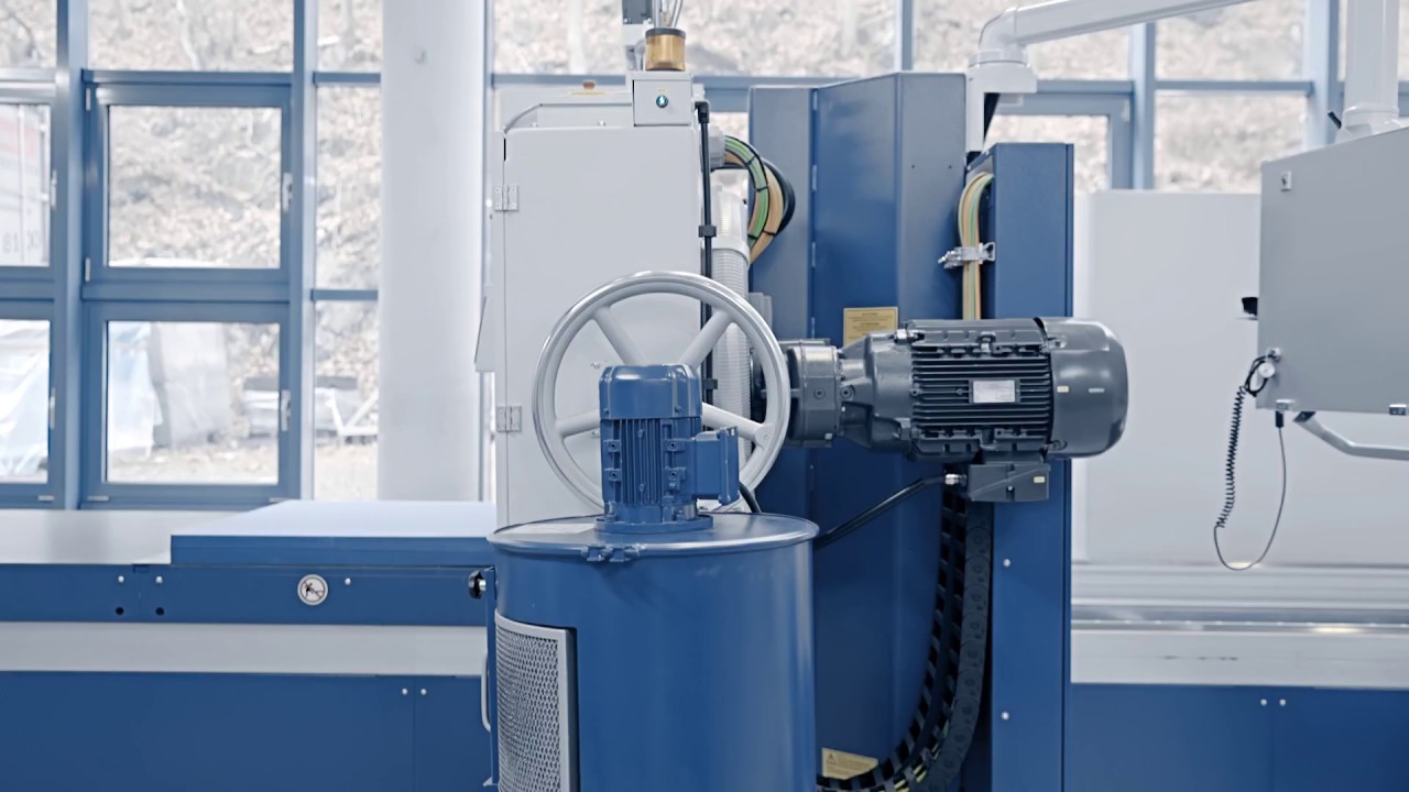 Horizontal splitting machine Split-HE 500 Trailer - YouTube