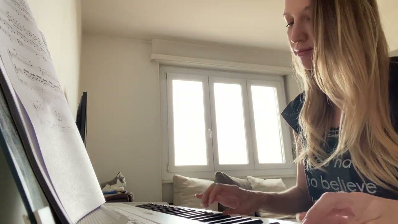 Piano improvisation - YouTube