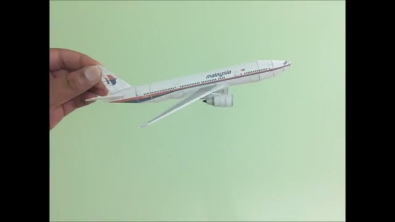 Malaysian Airlines MH370 Paper Model Timelapse - YouTube