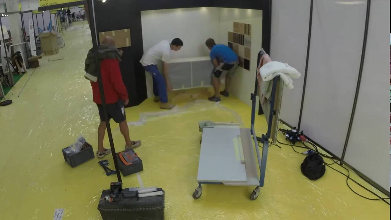 Installation stand Made in Jura by Woodtrack - YouTube