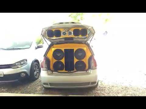 Palio Tormento tocando forte com 4 Alto Falantes Advox de 600 rms