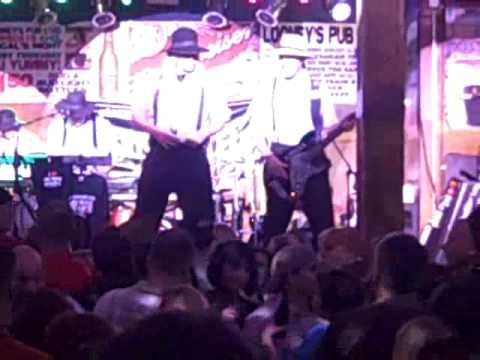 AMISH OUTLAWS...Crazy - YouTube