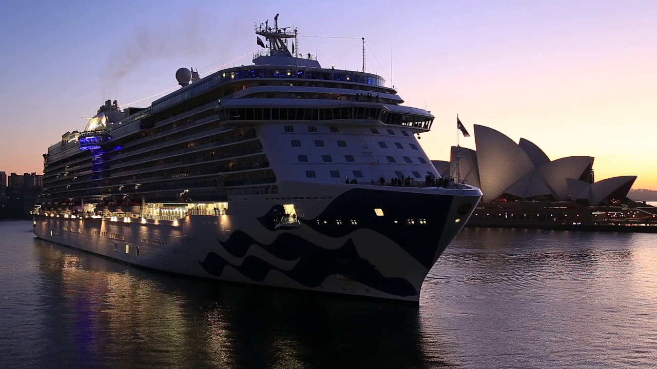 Majestic Princess Maiden Arrival into Sydney - YouTube