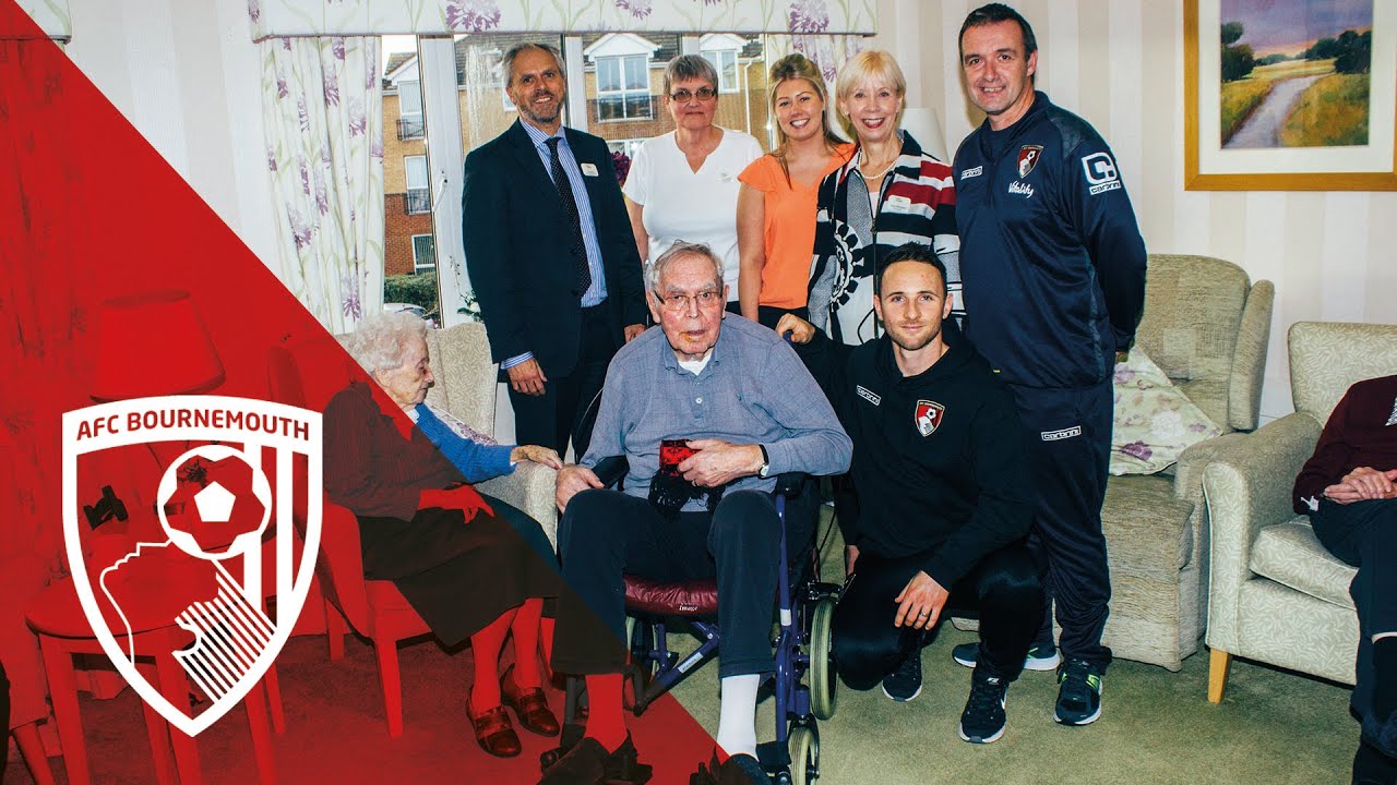 Community | Marc Pugh visits residents at Care South - YouTube