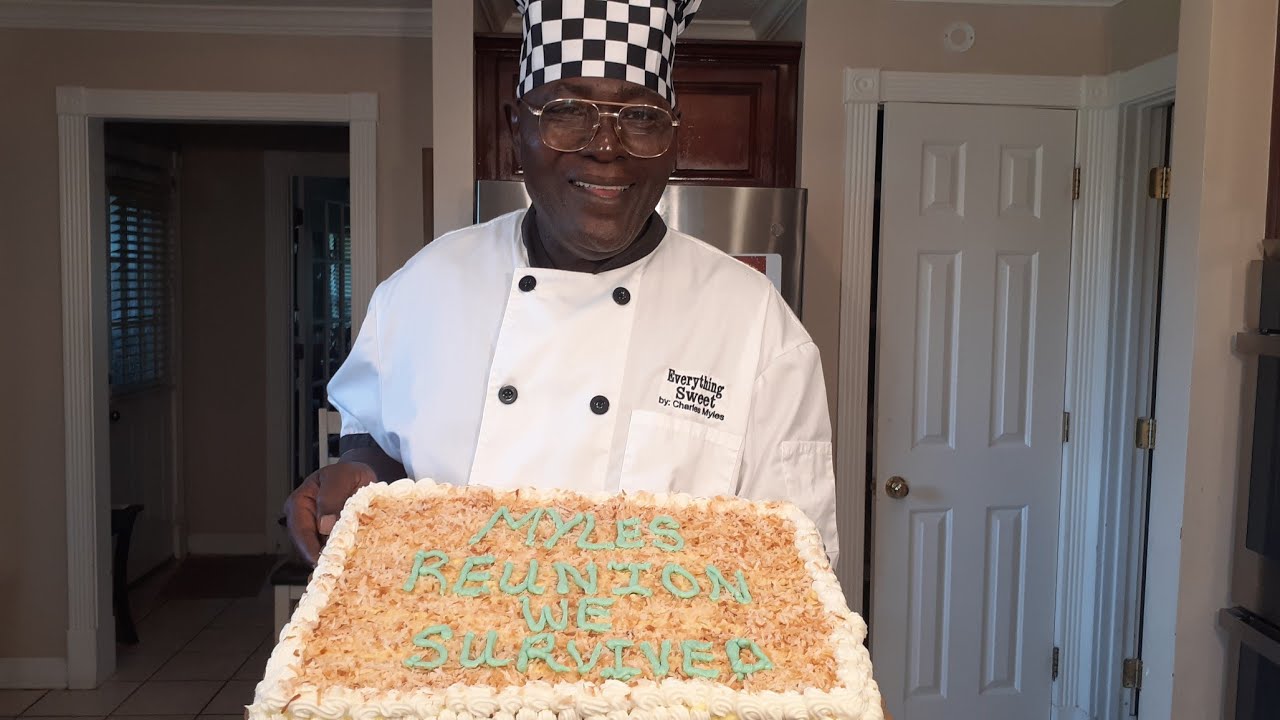 Everything Sweet by Charles decorating cakes.🎂🔪 - YouTube