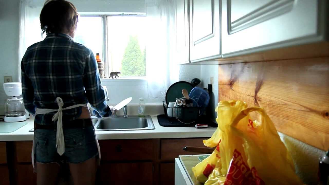 Molly Gene One Whoaman Band - Waitin' (Official Music Video) - YouTube