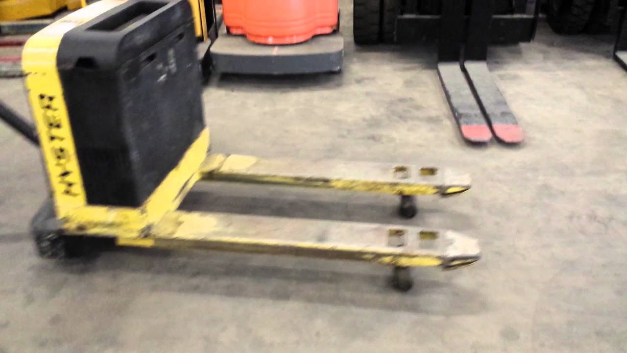 HYSTER PALLET JACK MODEL W40Z SN B218N13982E (1) - YouTube
