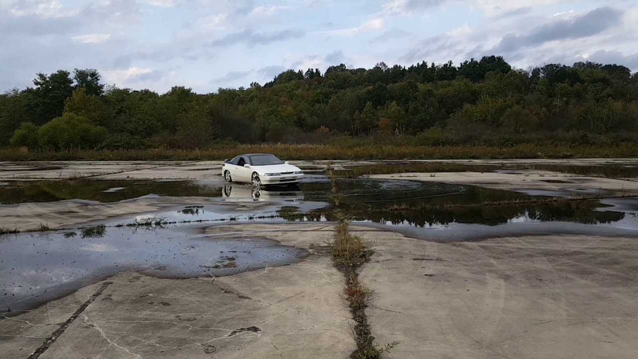 Bagged, RWD, welded diff, manual swapped Subaru SVX doing some donuts ...