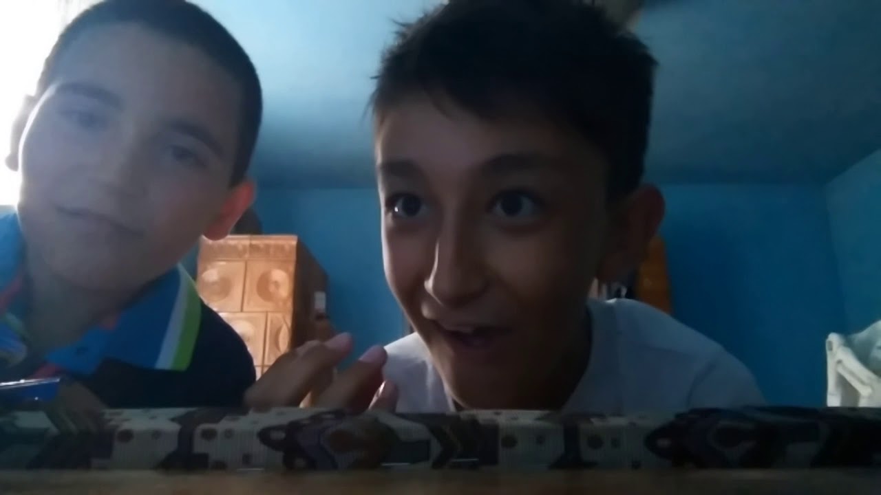 Mancam fripsi iute - YouTube