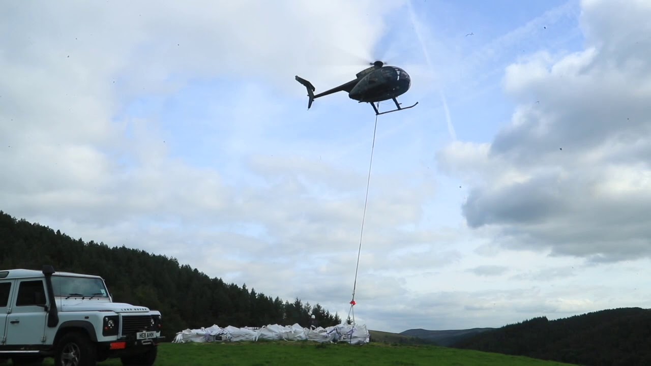 Peak District Helicopter Lifting Stone - YouTube