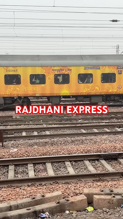 12309) Rajendra Nagar T New Delhi Tejas Rajdhani Express train 🚊Ghaziabad Juction #shorts # ...