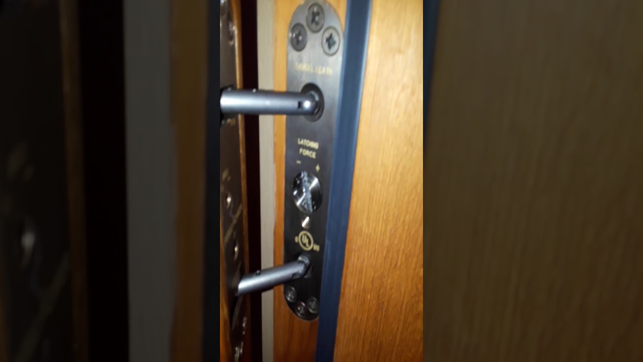 Samuel heated PERKO POWER door closer - YouTube