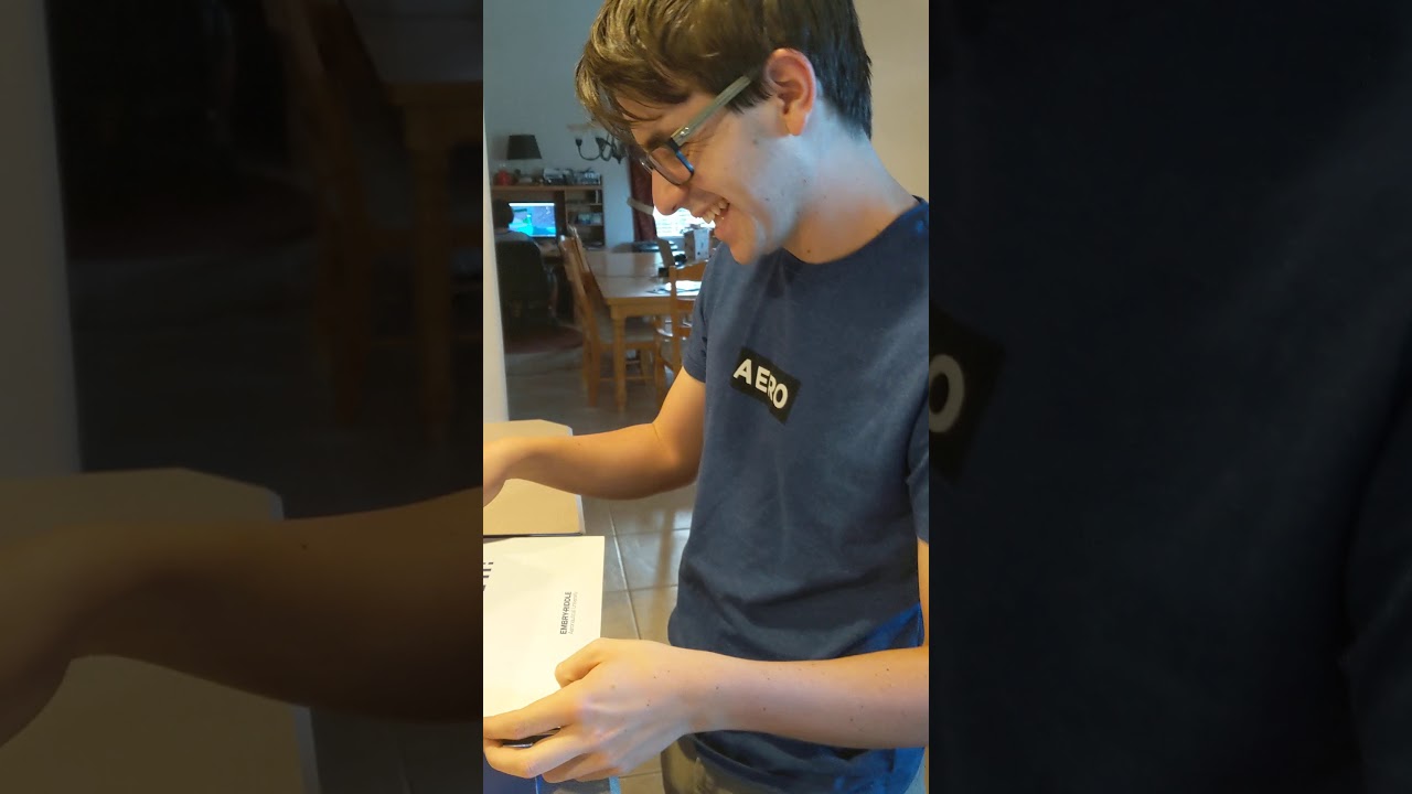 Unboxing Embry-Riddle Aeronautical University Acceptance Letter - YouTube