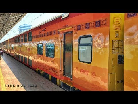 INDIA'S FIRST BUSINESS CLASS DOUBLE DECKER "UDAY EXPRESS" - YouTube