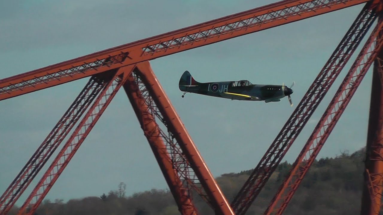 Spitfire replica flypast RAW FOOTAGE Forth Rail Bridge 4 Mar 2015 - YouTube