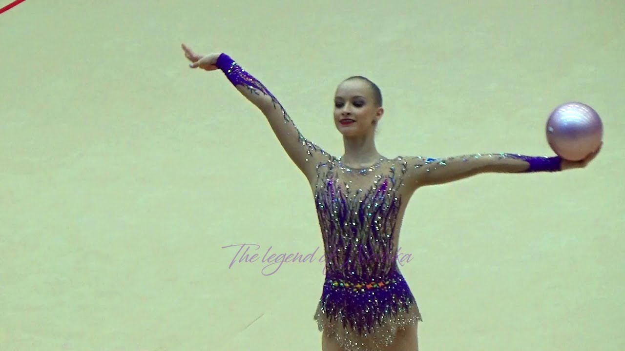 Axelle JOVENIN (FRA) ball - 2016 Corbeil senior AA - YouTube