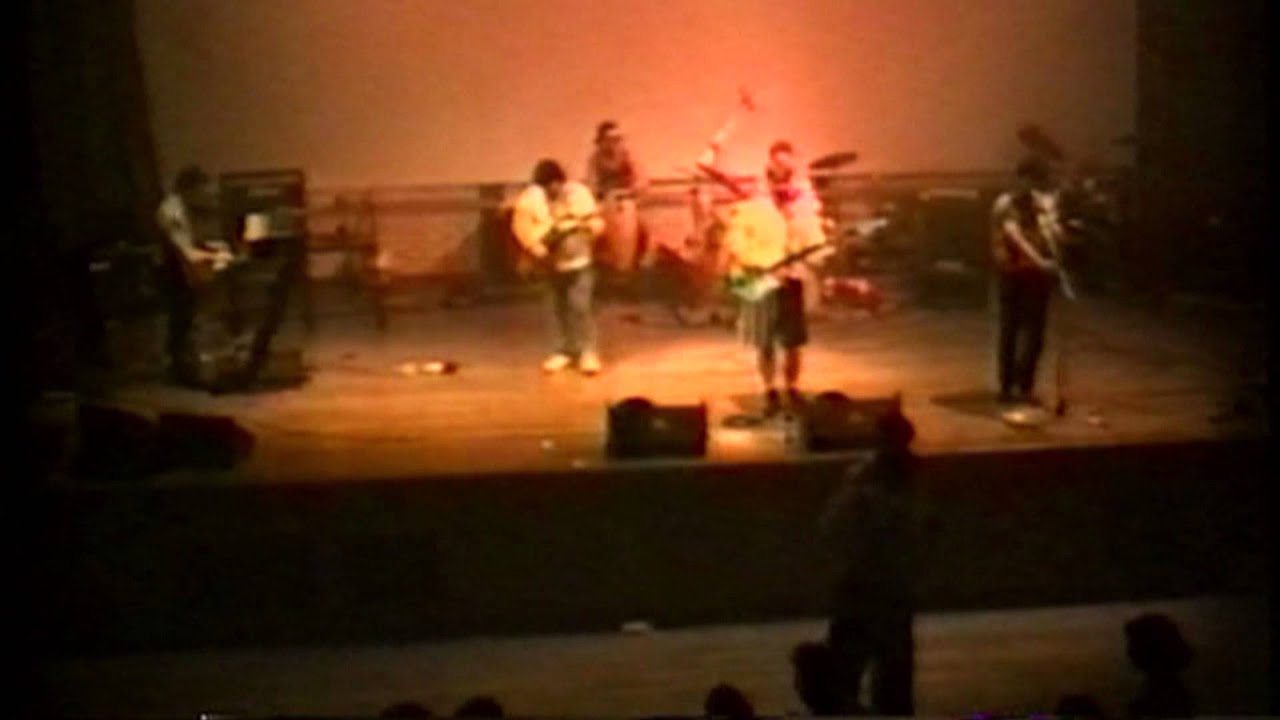The A Band - Silsoe College 1992 - YouTube