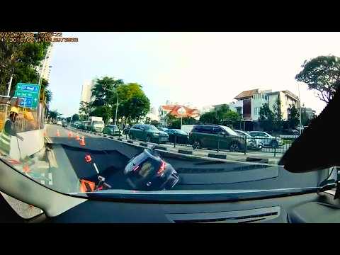 IDIOTS IN CARS #199