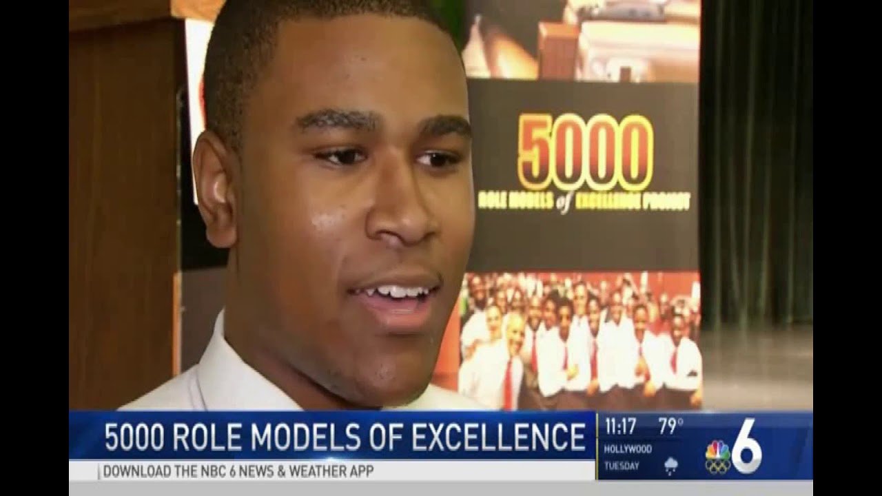 5000 Role Model Mentees at Miami Central Tie Tying Ceremony - YouTube