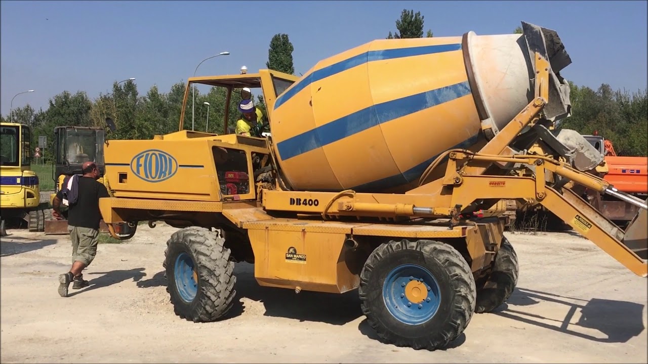 Concrete Mixer Fiori DB 400 - YouTube