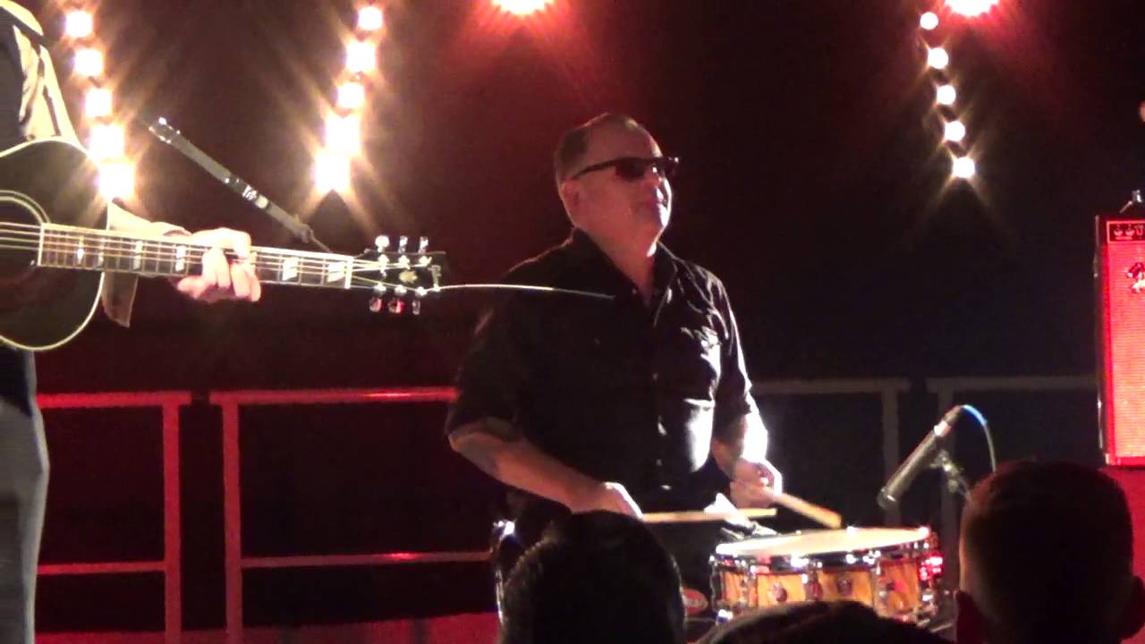 Johnny Trouble - Live " Rock ' n ' Roll Gasoline " n°3 - YouTube