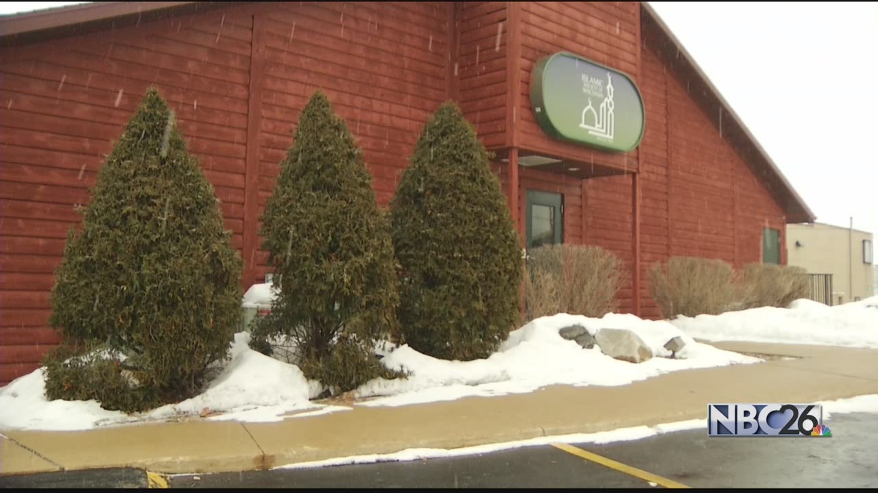 Green Bay Mosque Vandalized - YouTube