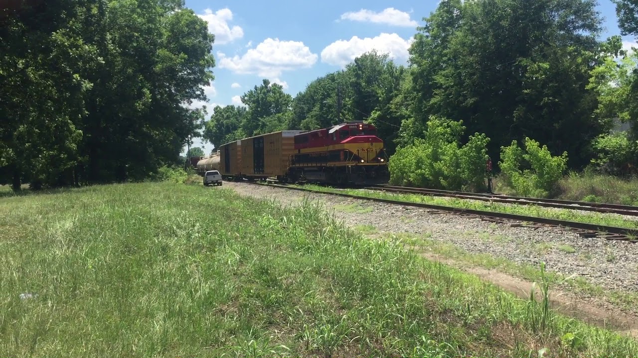 KCS GP40-2W wheel slip. - YouTube