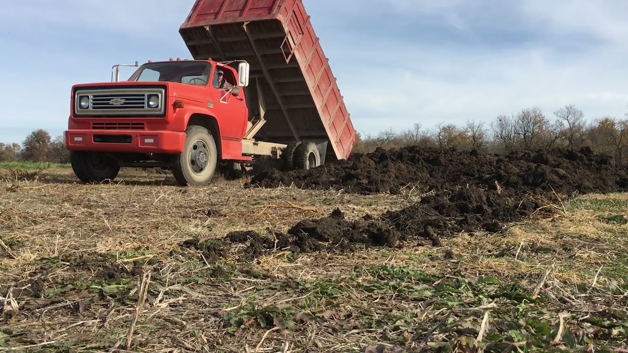 Make your own fertilizer for hay fields! @Cole The Cornstar - YouTube