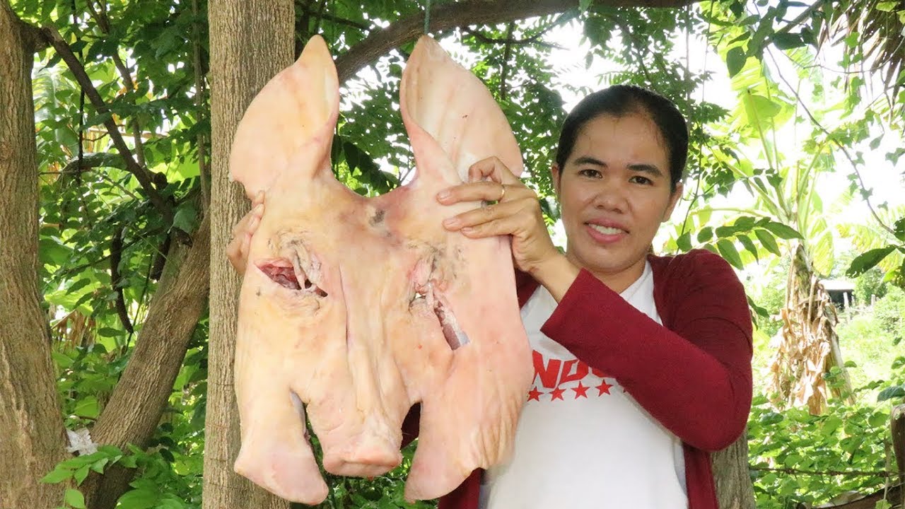 Amazing Cooking Curry Pig Head With Soy Past Sauce Delicious - How To ...