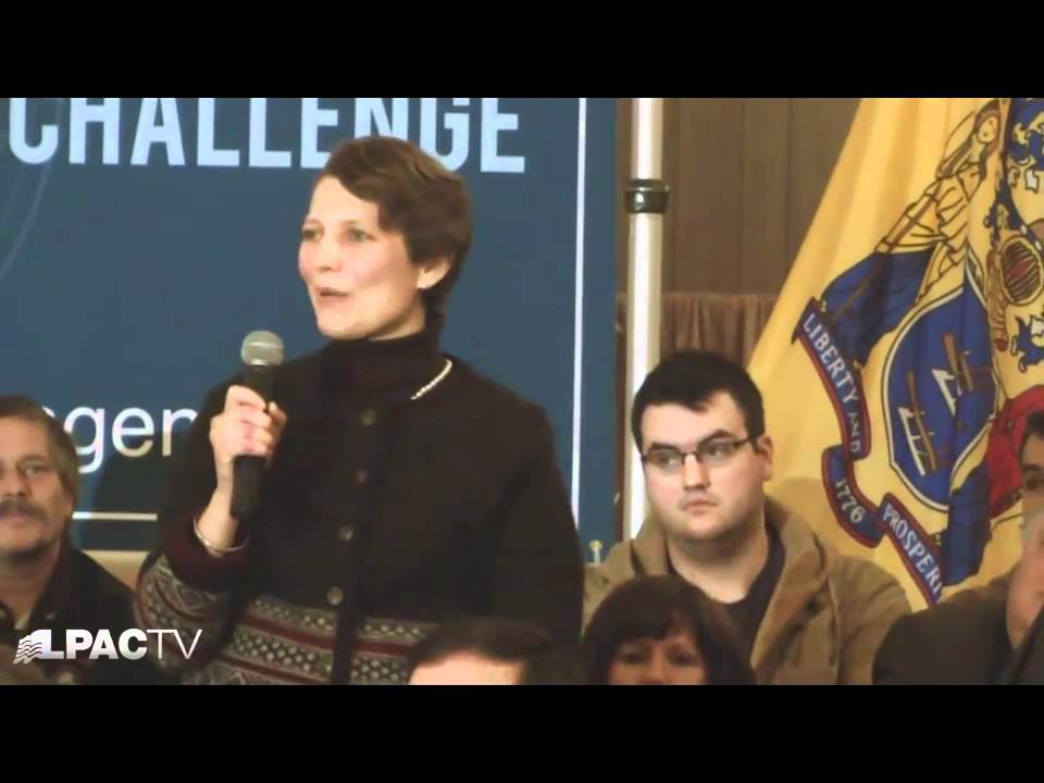 Diane Sare Takes on Governor Christie - YouTube