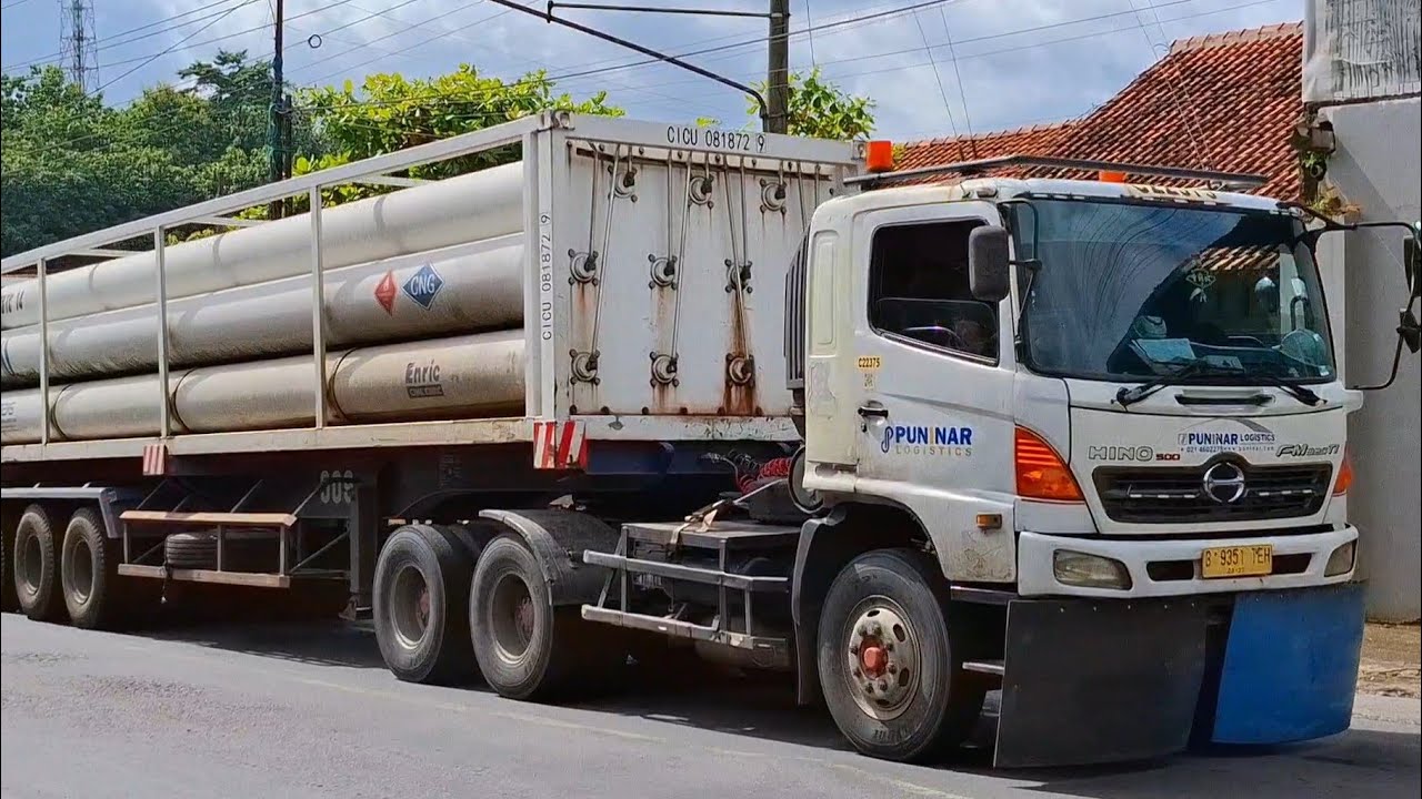 mobil truk tronton besar truck container truck tangki bbm pertamina ...