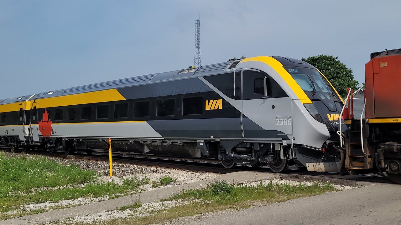 (New VIA SCV-42 Siemens Fleet!!) CN P276 - 5675 & 8956 With Siemens ...