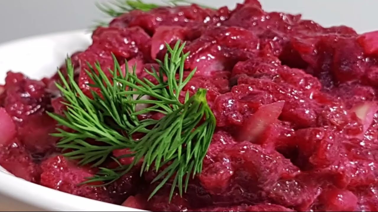 Sałatka z gotowanych buraków. - YouTube