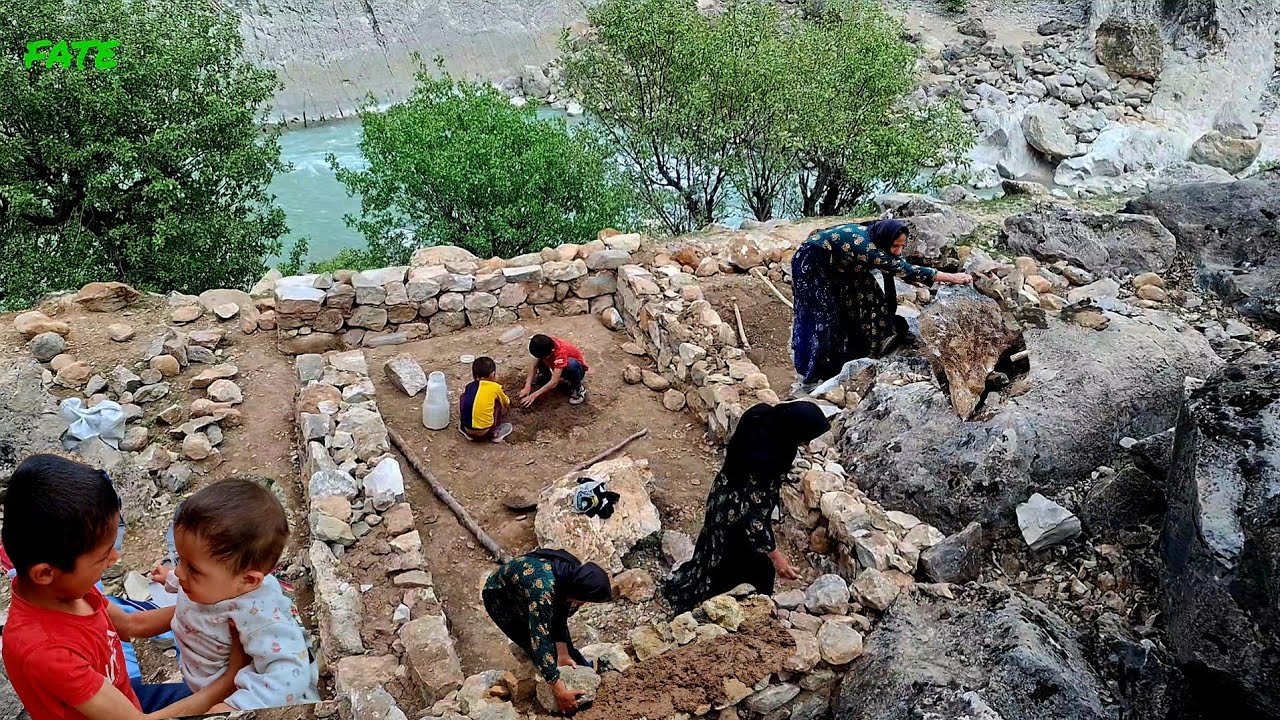 Hard nomadic life: A brave mother builds a house in the mountains 🏔️💪 ...
