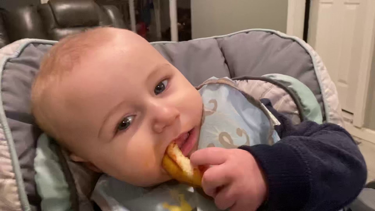 Baby crying for pizza - YouTube