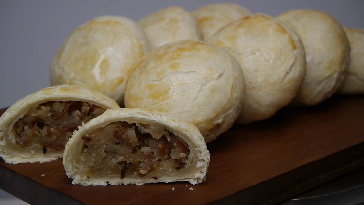 Pork Hopia With Pork Filling - YouTube