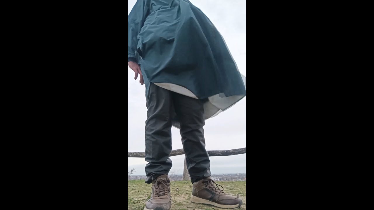 Enjoying the Cold, Windy Christmas Day on the Hill - EP13 - YouTube