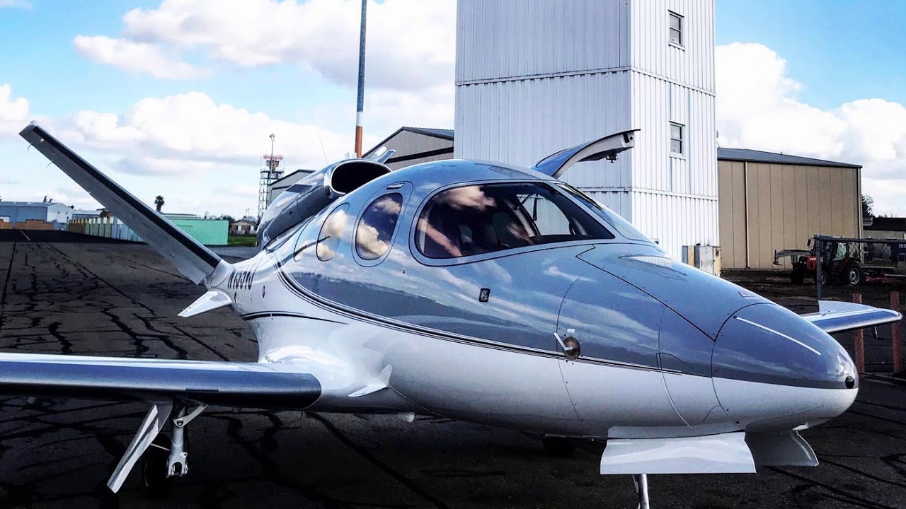 136 Flying the Cirrus Vision Jet, Landing at O’Hare, and Challenging ...