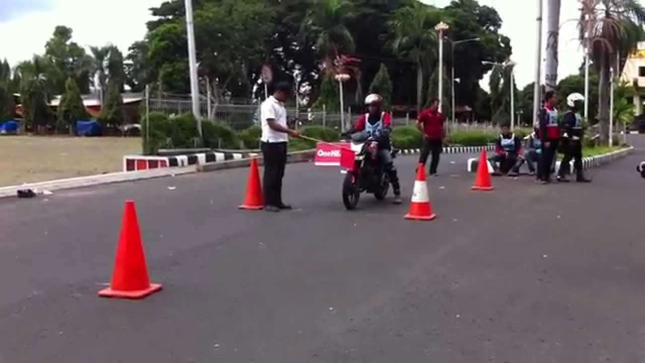 Slalom Pylon SRC Region Lampung 2014 - YouTube