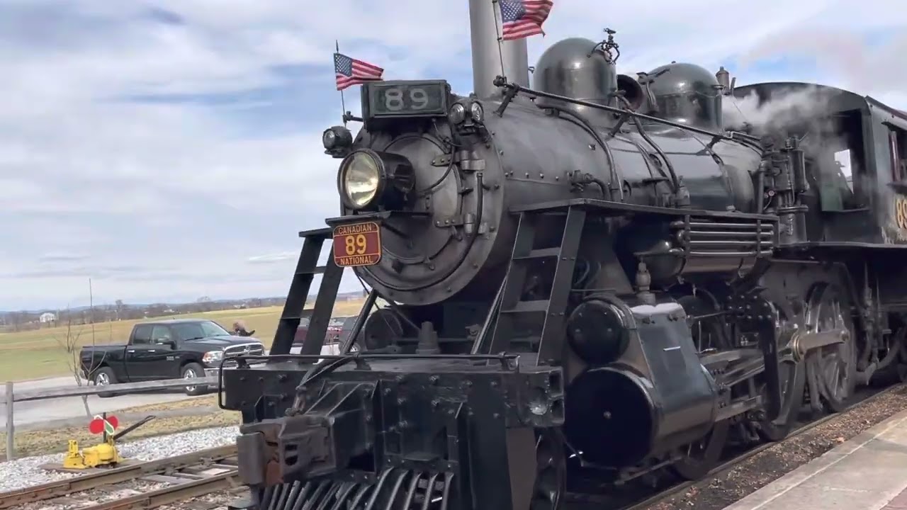 Strasburg Railroad No 89 pulling into the station - YouTube