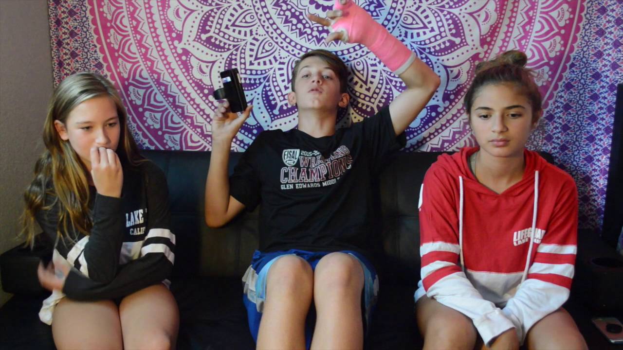 Bestfriend Tag / Emily and Kaycee - YouTube