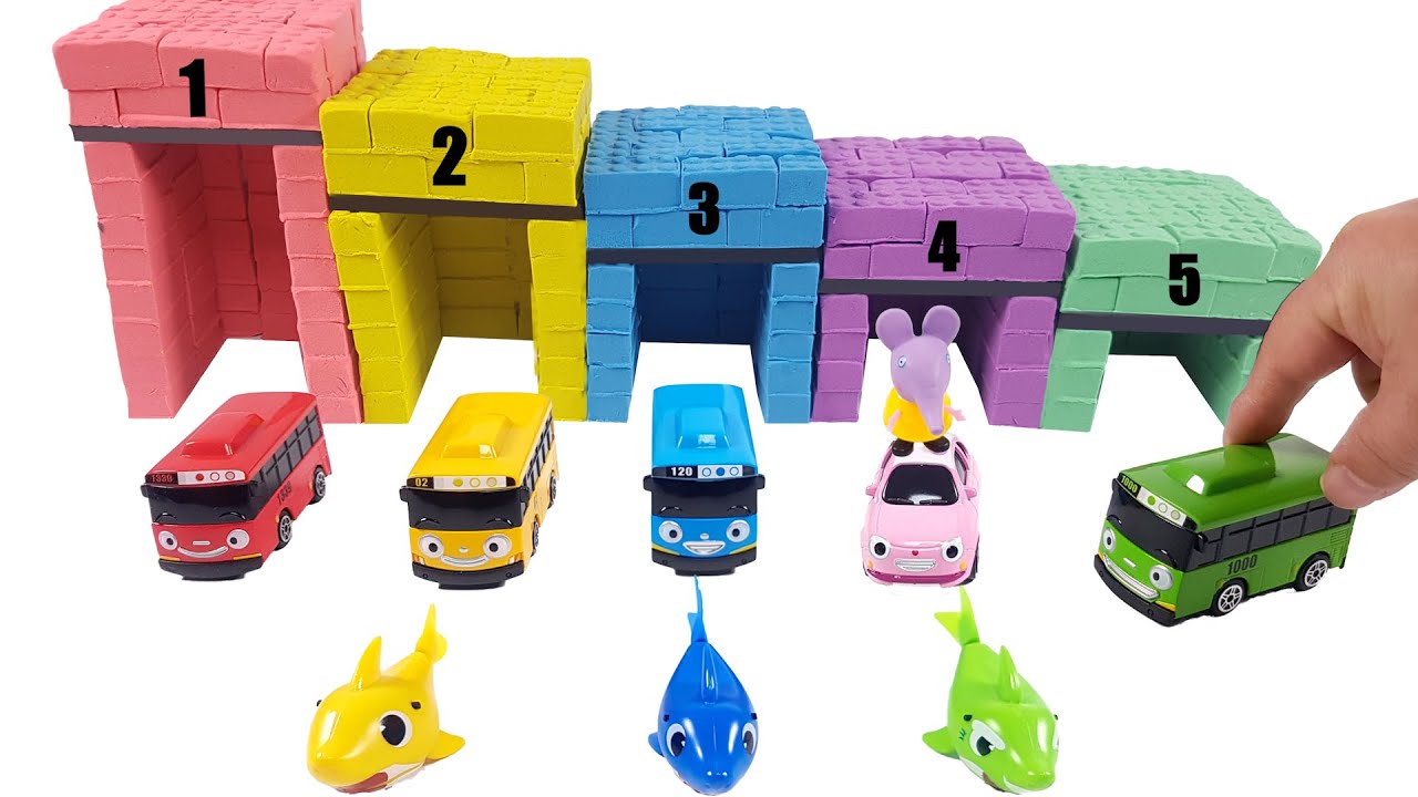 satisfying video / Baby Shark Tayo Rainbow Kinetic Sand Garage Making ...