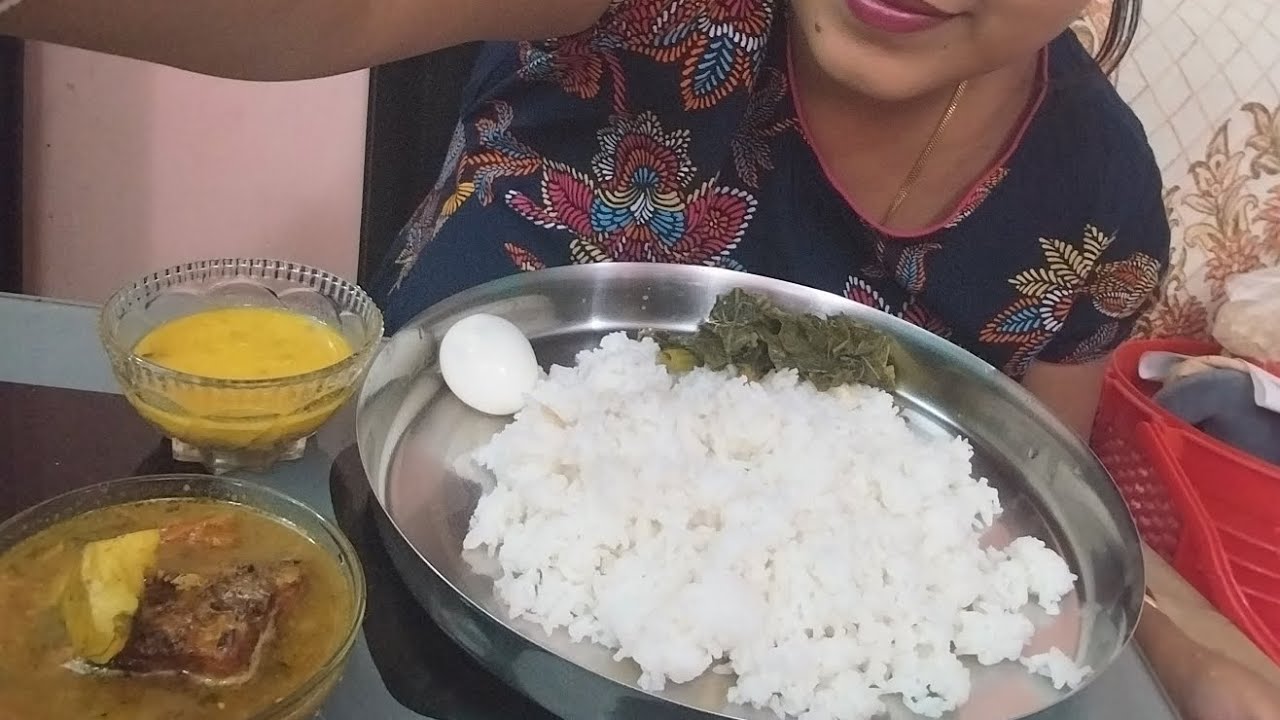 eating rice,sorse Lai Pata,boiled egg,Dal n fish curry||food videos ...
