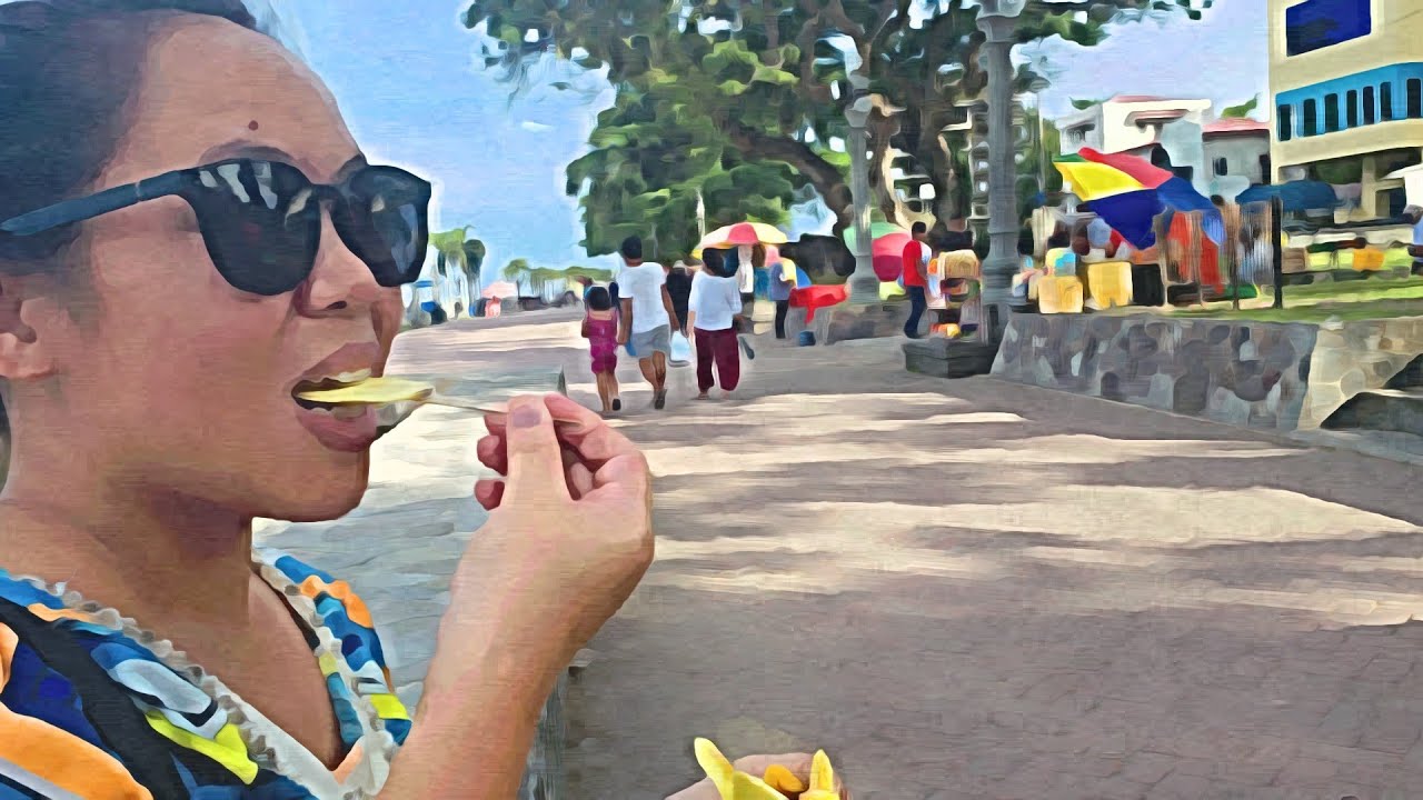 3pm Sunday on the Boulevard Dumaguete city Philippines - YouTube