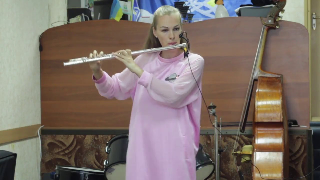 Sax And Flute Player 109787 2 - YouTube