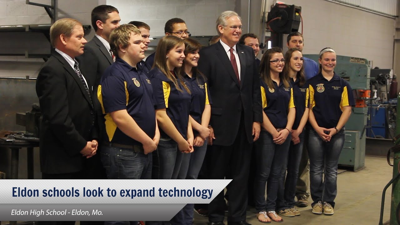Gov. Nixon discusses technology in classrooms at Eldon High School ...